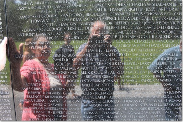 Visiting the Vietnam War Memorial – Malcolm's Round Table
